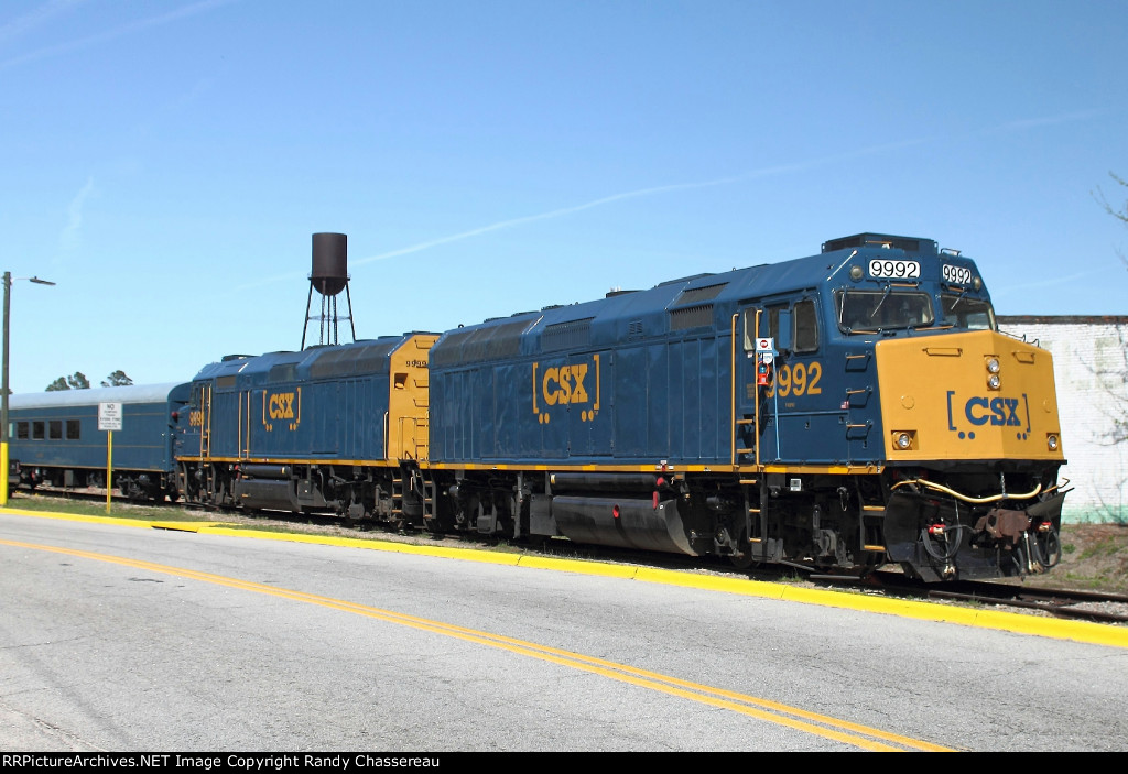 CSX 9992 & CSX 9999